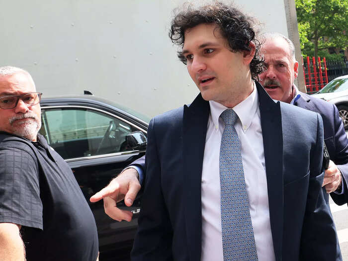 FTX managed to get $400 million in funding after Sam Bankman-Fried and ...