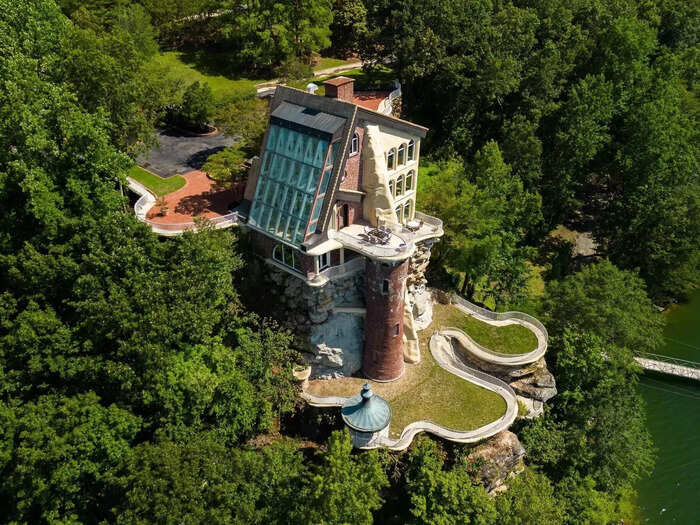 A $4.9 million castle perched on the edge of a cliff in Alabama comes ...