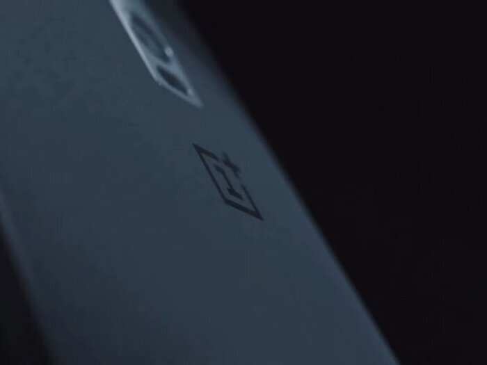 Here's an up close and personal look at the hottest Android phone in ...