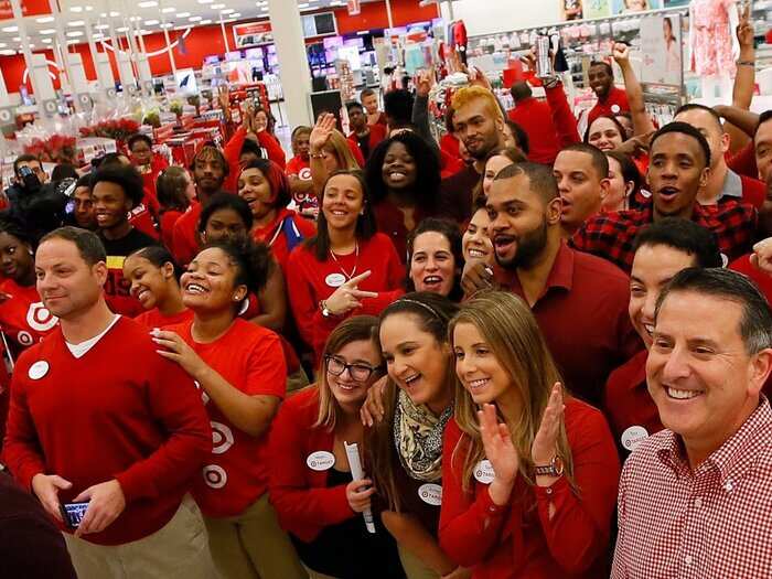 11 insider facts most Black Friday workers know - and you probably don ...