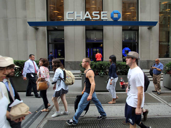 'Front line' employees at JPMorgan Chase who make less than $60,000 ...