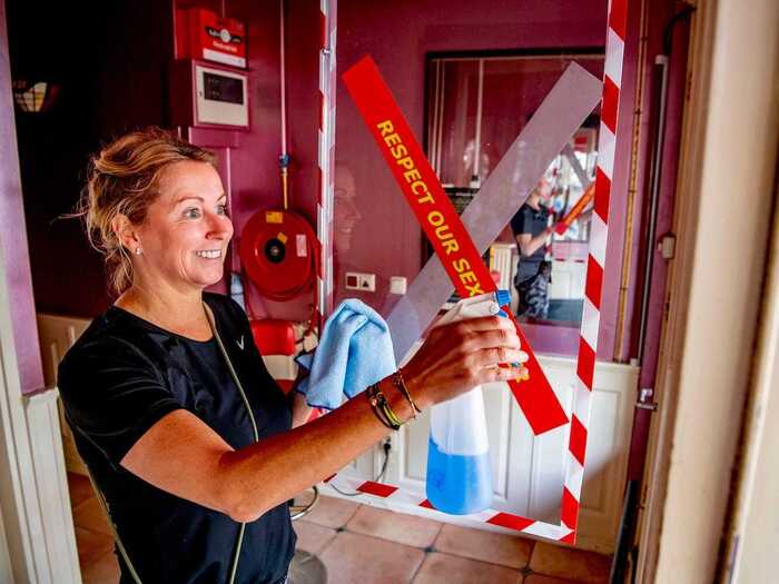 No Kissing Allowed Photos Show How Sex Workers In Amsterdams Red Light District Are Adapting
