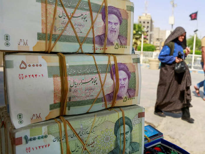 Iran rations euros as fights break out at foreign-exchange offices amid ...